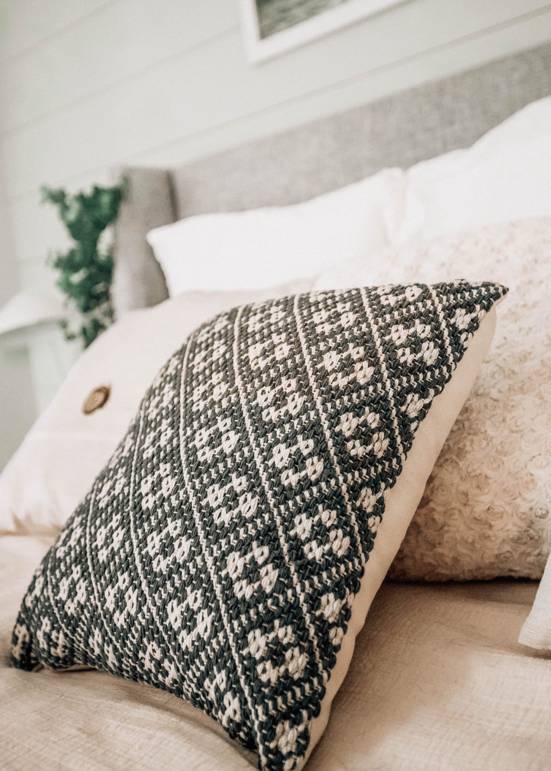 Neutral Throw Pillows on a Budget - Pretty in the Pines, New York City ...