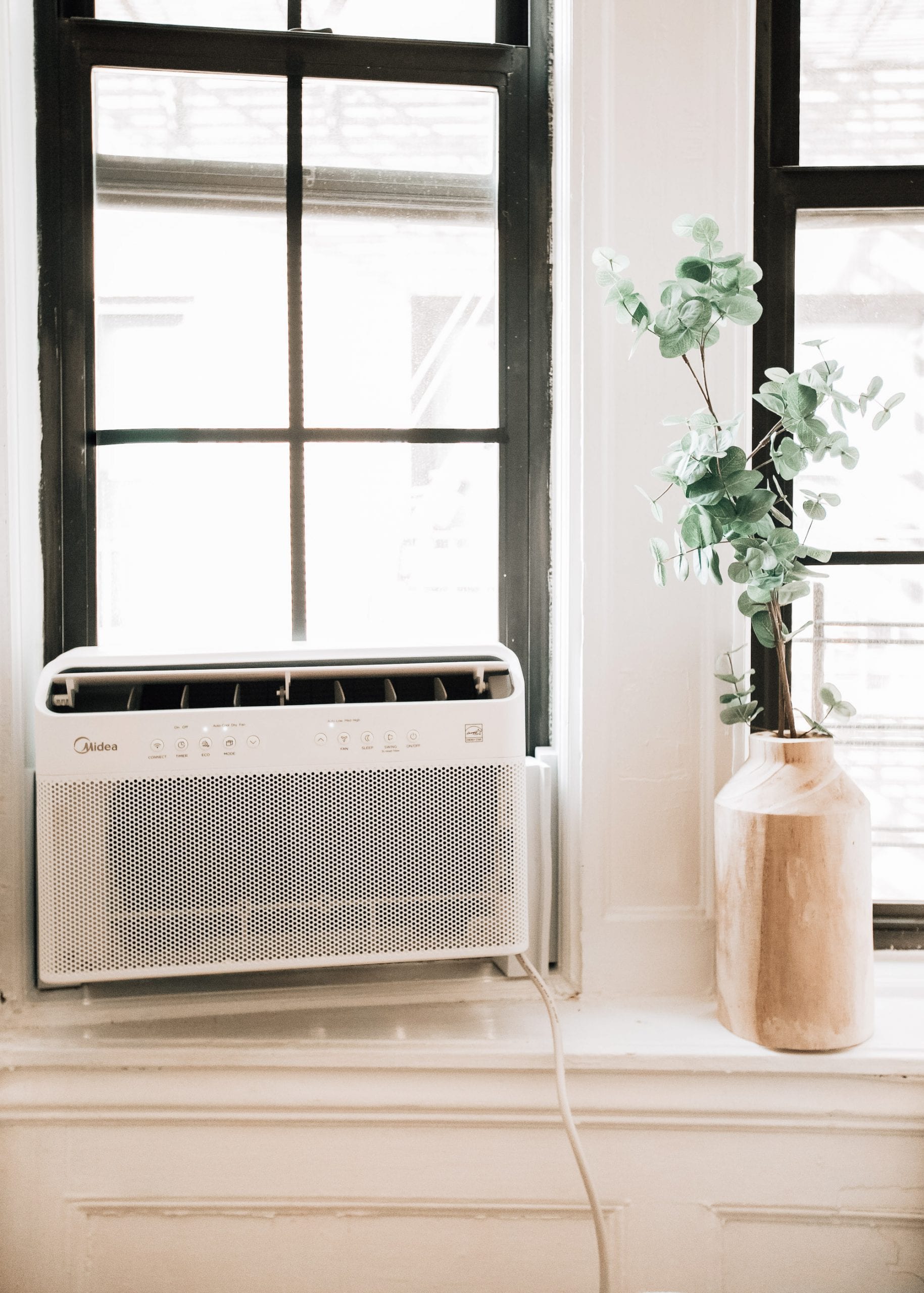 A Modern Window AC Unit - Pretty in the Pines, New York City Lifestyle Blog