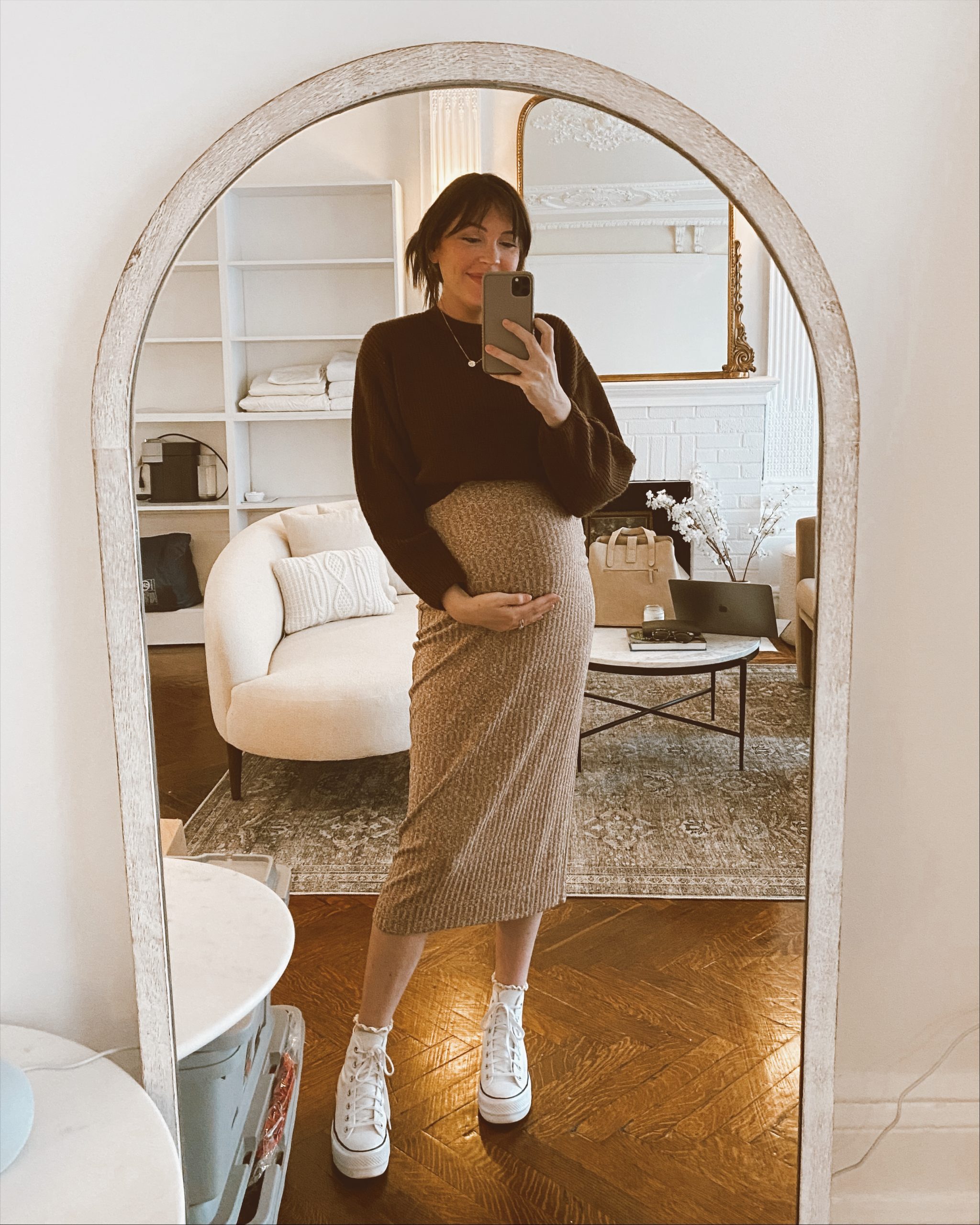 Bump-Friendly Fall Outfits- Pretty in the Pines